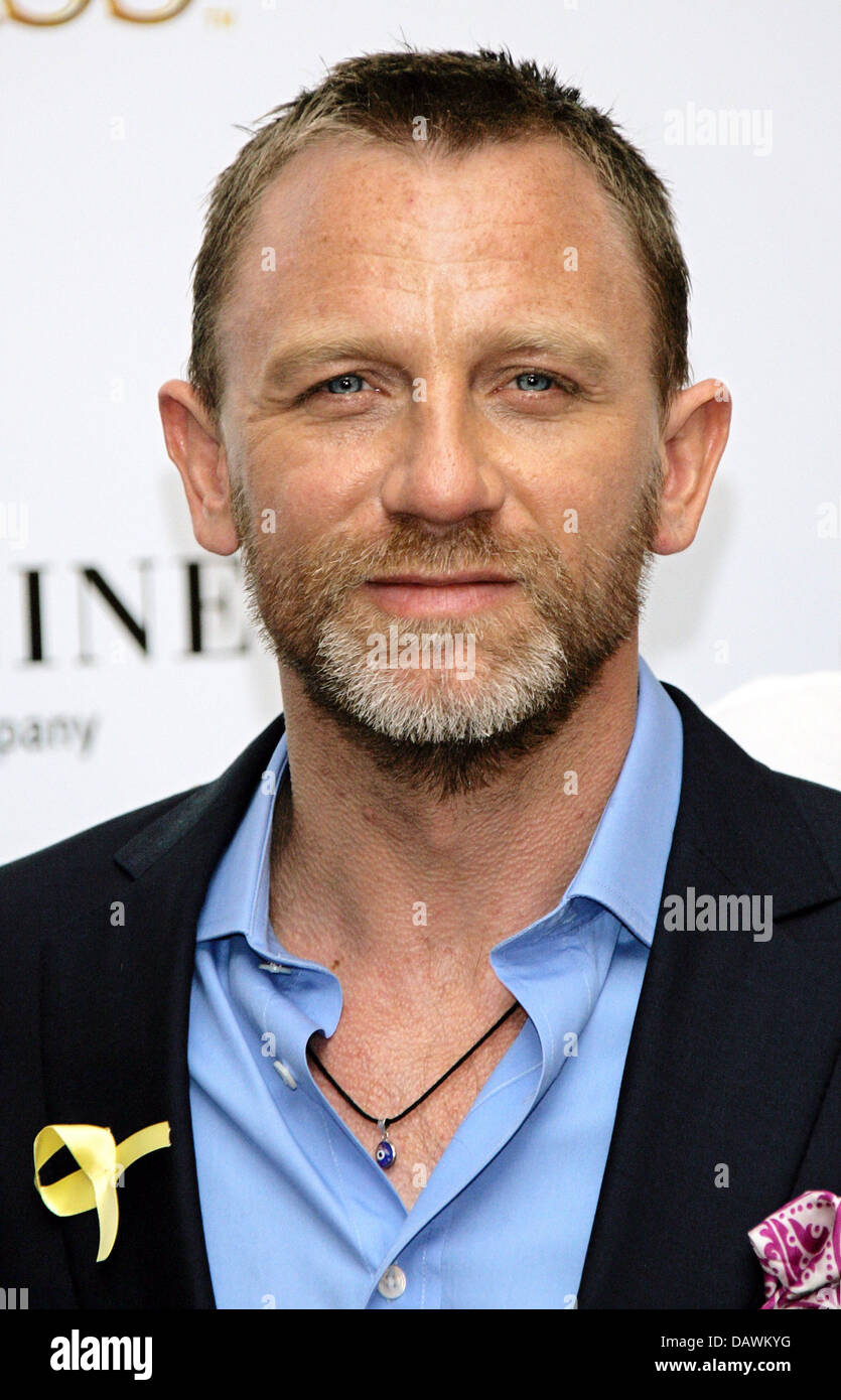 British actor Daniel Craig poses at the photocall for the film 'Golden ...