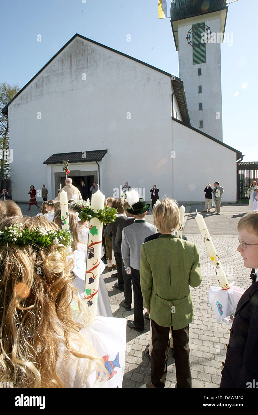 Communion Line High Resolution Stock Photography and Images - Alamy