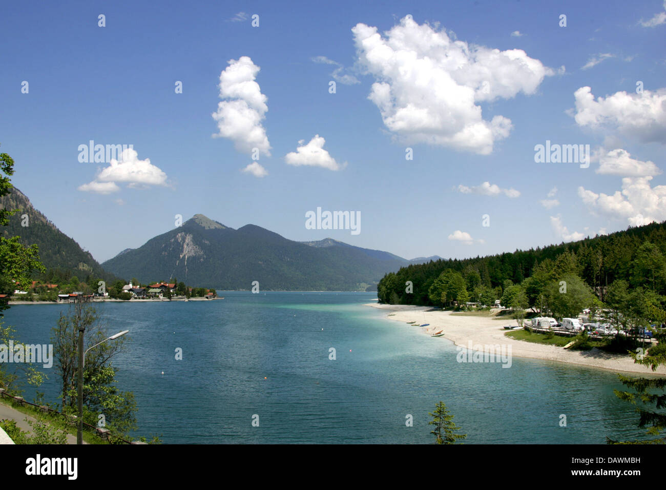 The picture shows the Walchensee (Lake Walchen) near the town ...