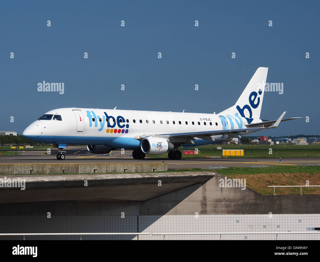 Boeing 747 200 cockpit hi-res stock photography and images - Alamy