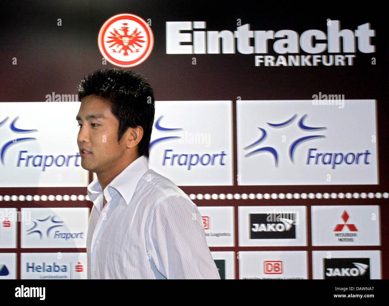 Bundesliga club Eintracht Frankfurt's new entry, Japanese international ...