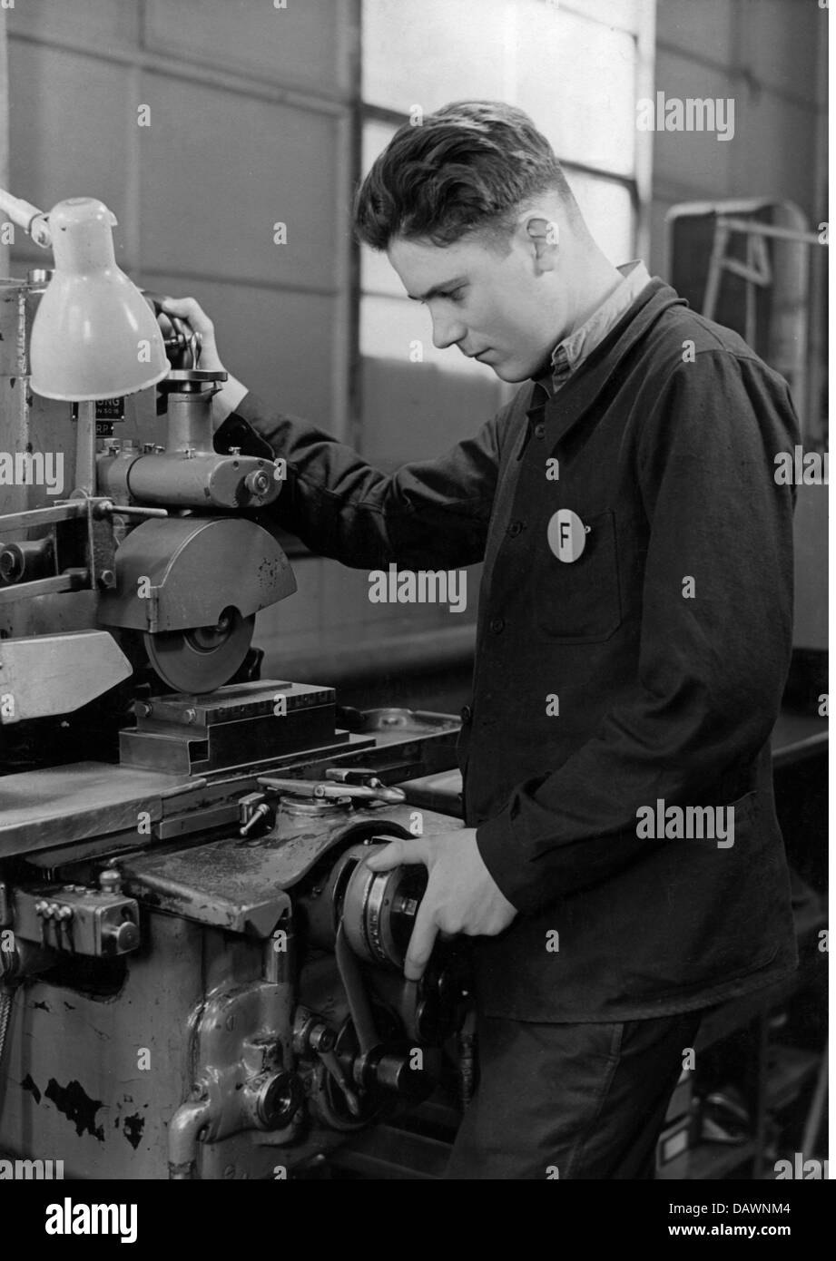 Germany 1950s working hi-res stock photography and images - Alamy
