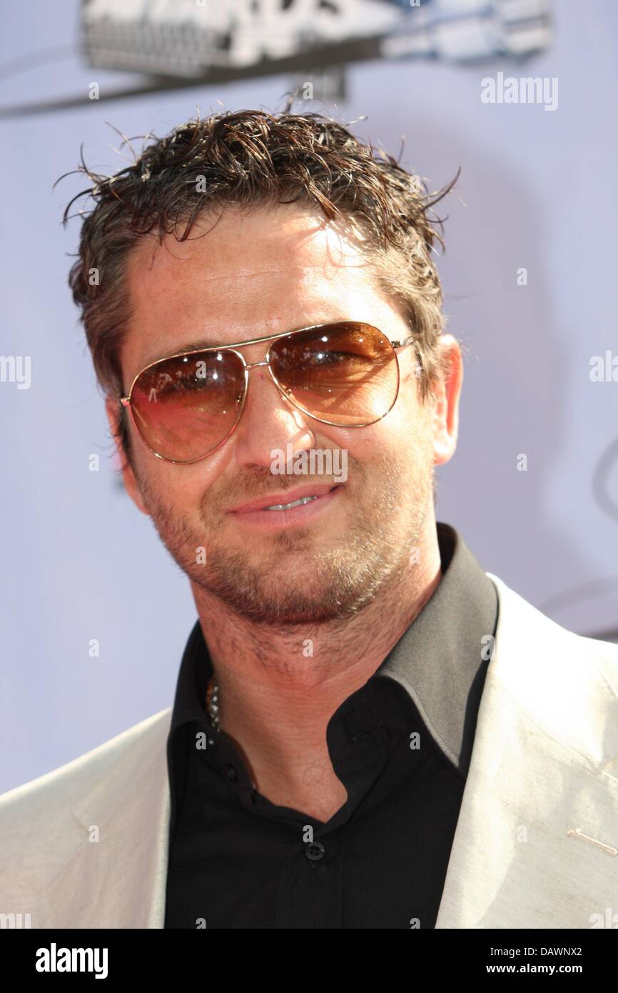 British actor Gerard Butler is pictured at the 2007 MTV Movie Awards at ...