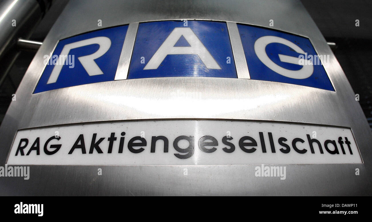 1 billion writing hi-res stock photography and images - Alamy