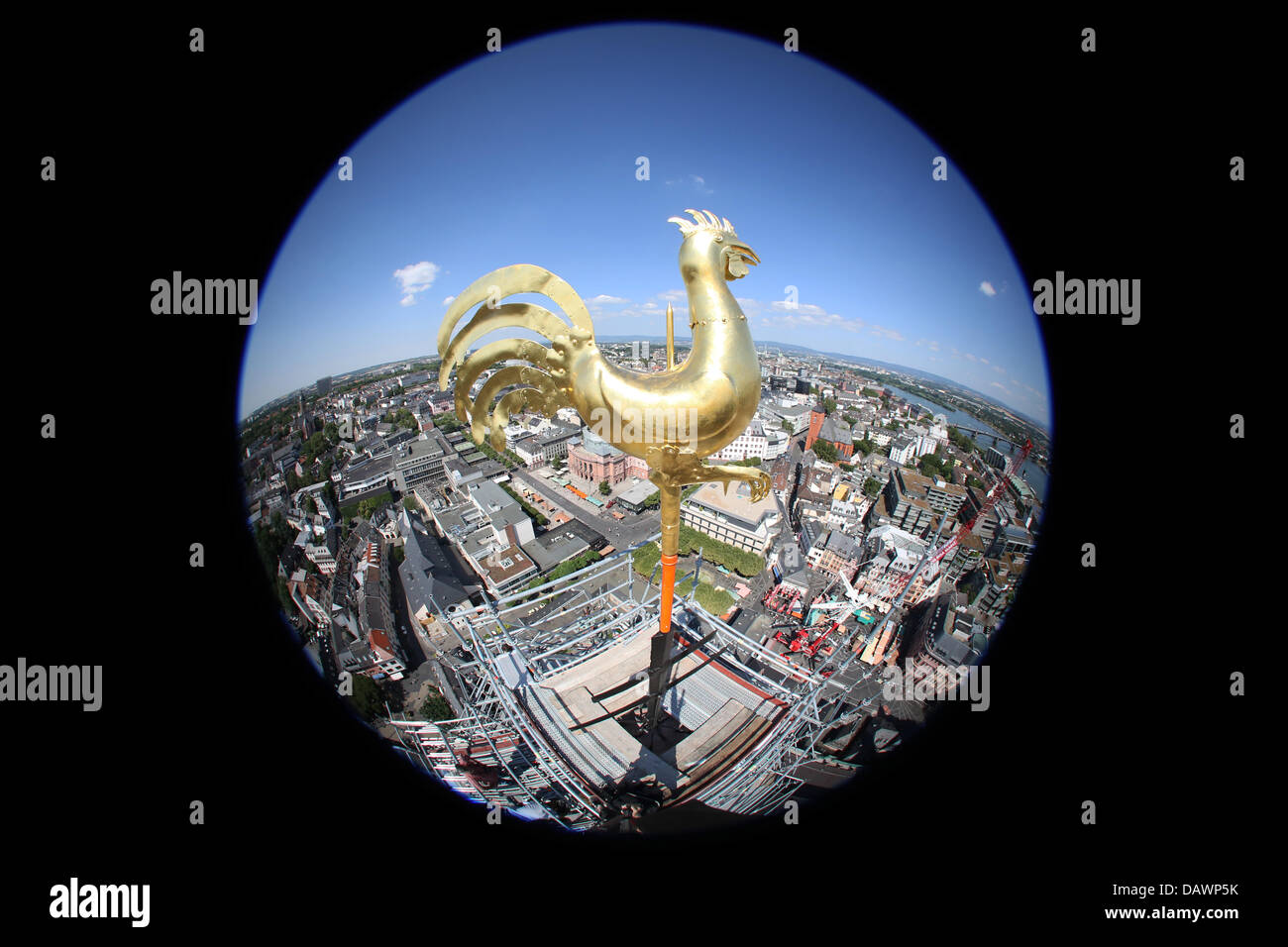 Gilded weathercock hi-res stock photography and images - Alamy