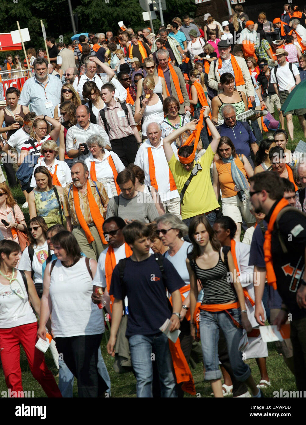 Opening of churches hi-res stock photography and images - Alamy