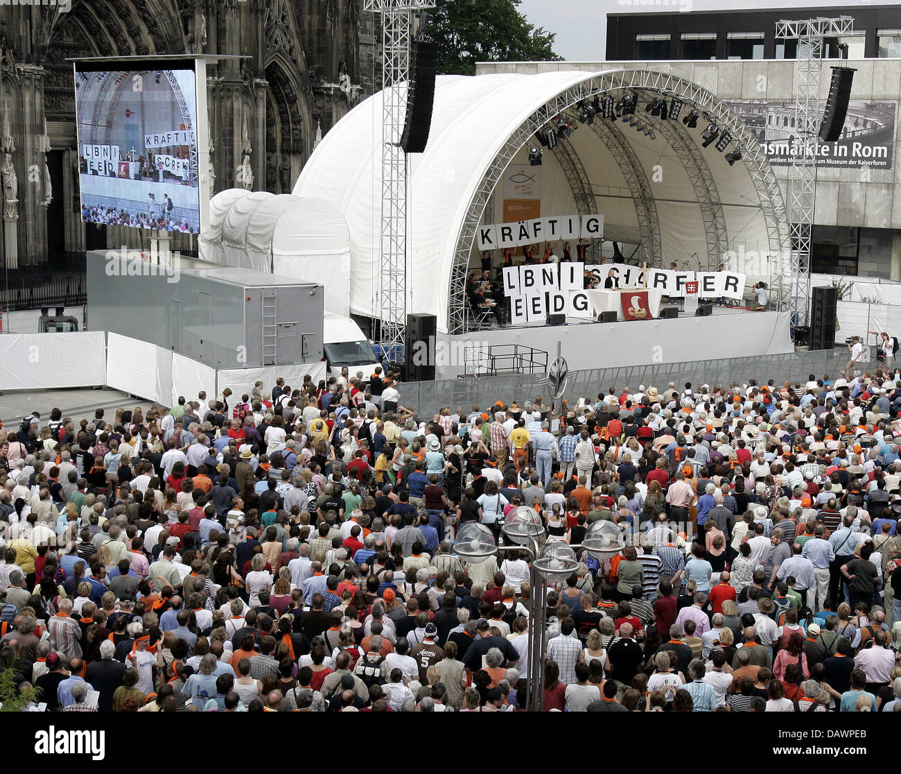 Visitors of the 31st German Protestant Church Congress participate in ...