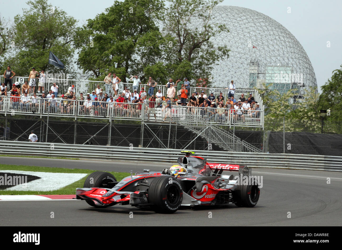Lewis hamilton 2007 canada hi-res stock photography and images - Alamy