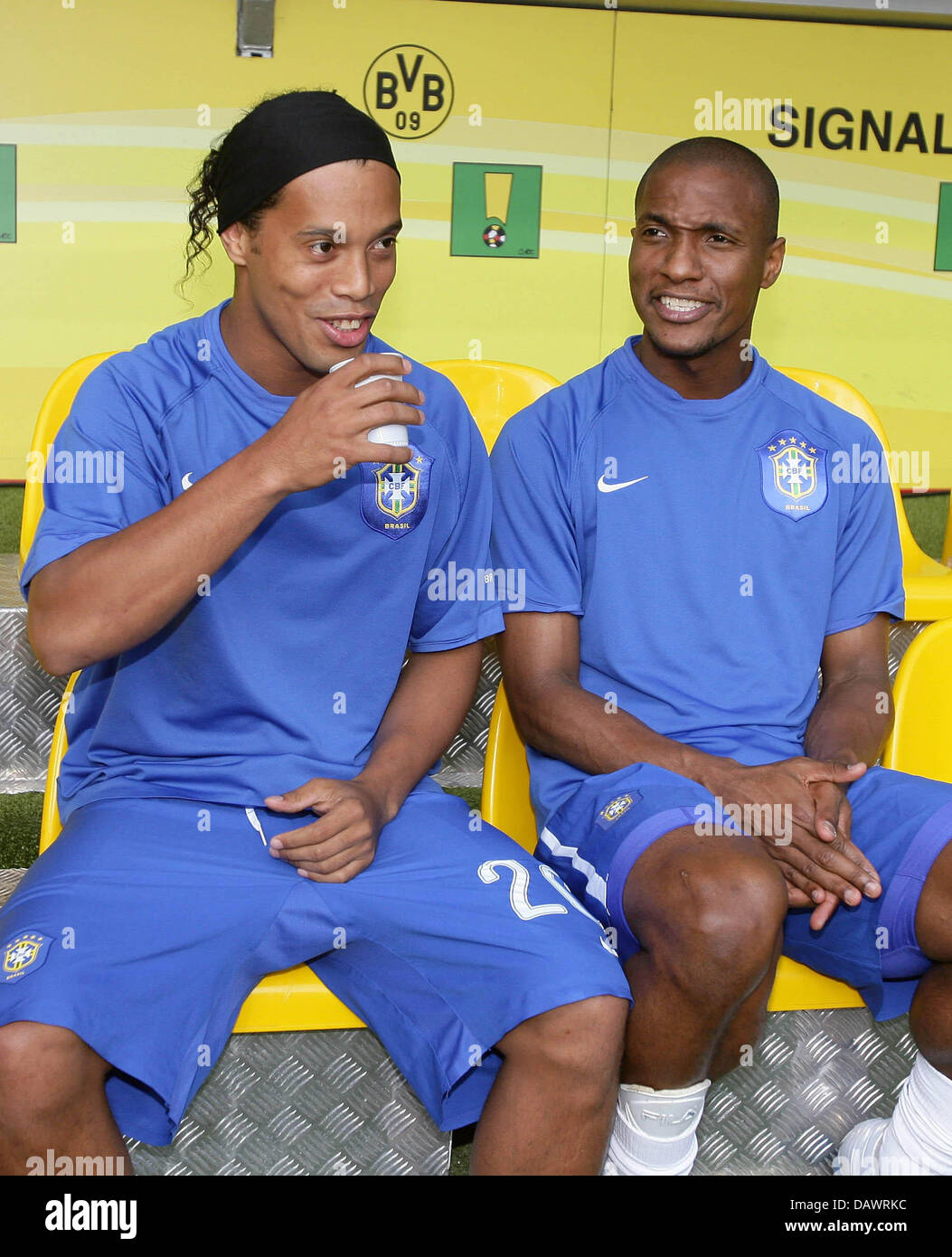 Ronaldinho smiling hi-res stock photography and images - Alamy