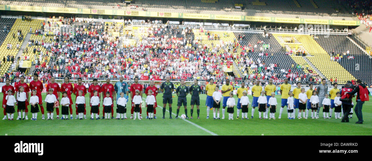 Germany line up for national anthems hi-res stock photography and ...