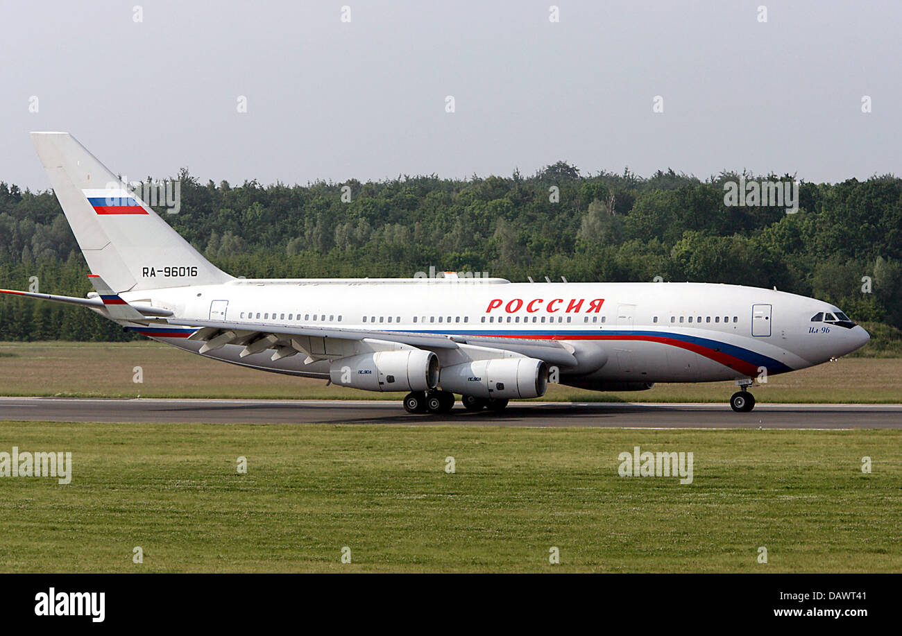 The Ilyushin Il 96 of Russian President Vladimir Putin arrives to the ...