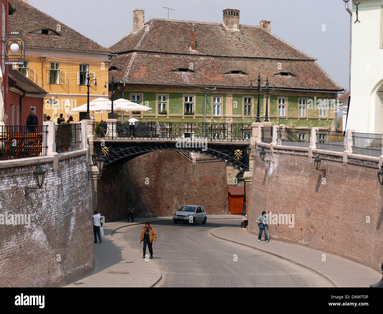 The so-called 'Bridge of Lies' spans over the Old Town of Sibiu ...