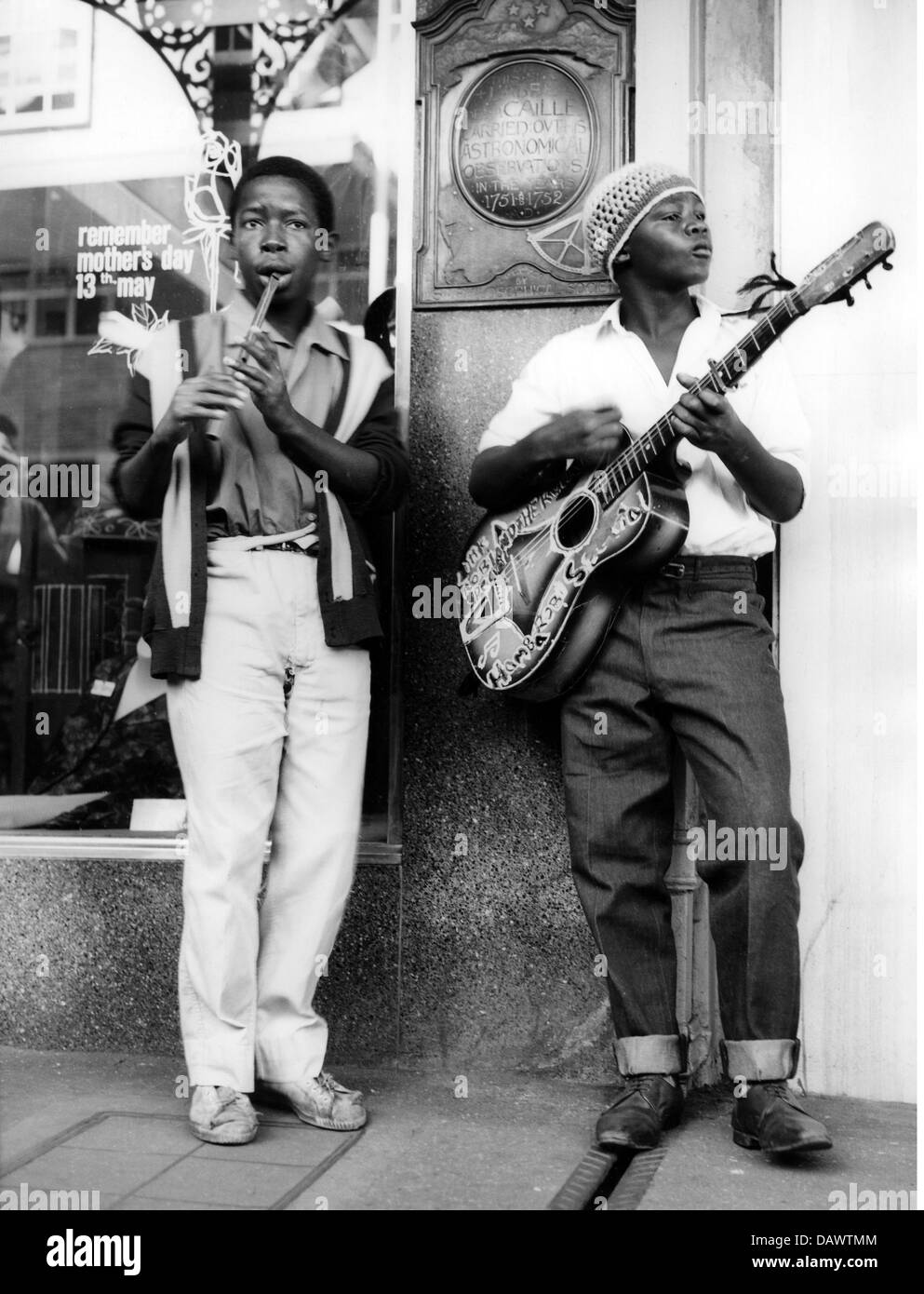 1950s men playing instruments hi-res stock photography and images - Alamy