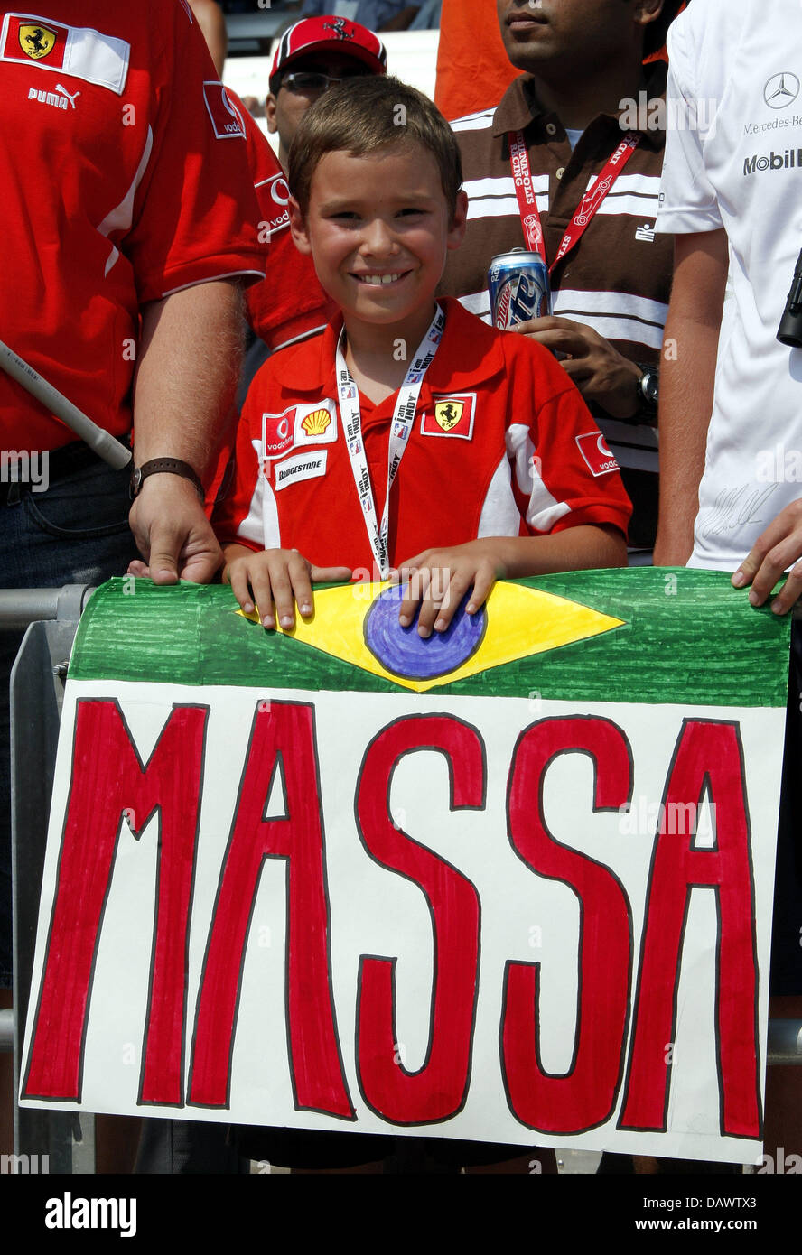 Formula 1 fan hi-res stock photography and images - Alamy