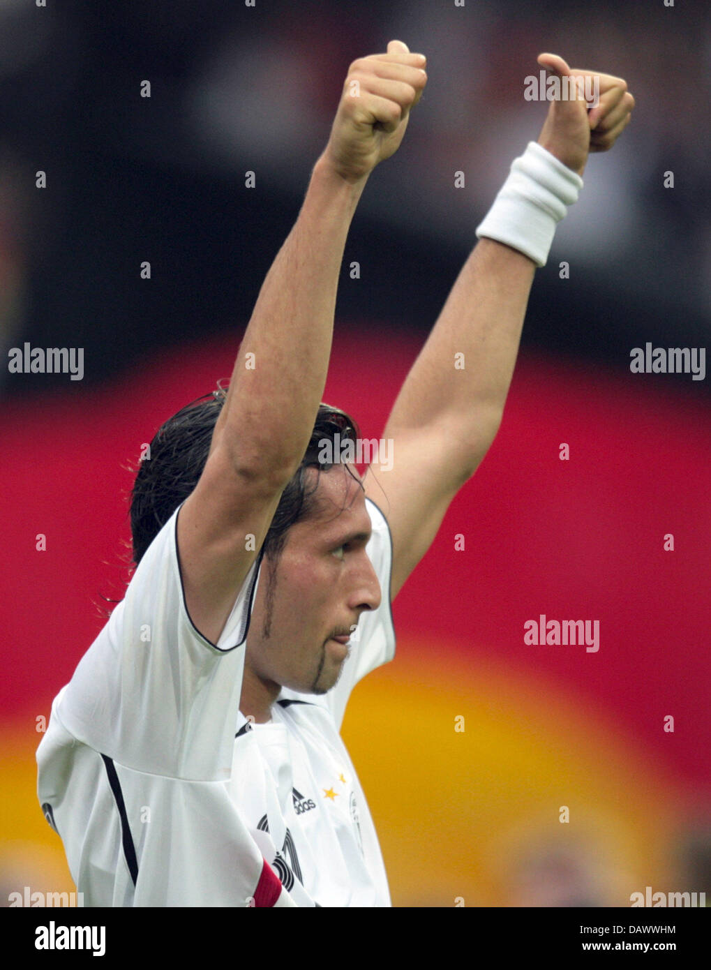 German Kevin Kuranyi celebrates his 1-0 score during the return match ...