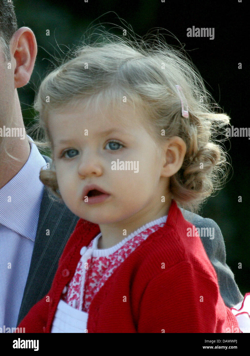 First child of felipe and letizia of spain hi-res stock photography and ...