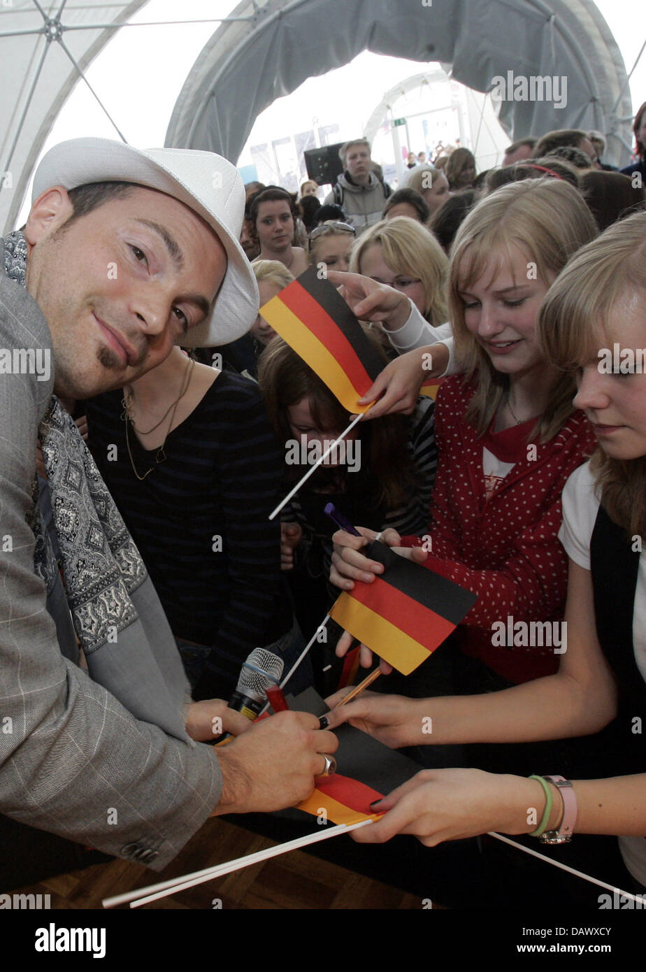 Arts culture entertainment ace music entertainment male facial ...