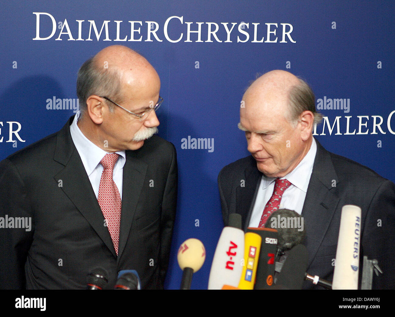 Headquarters mercedes benz stuttgart hi-res stock photography and ...