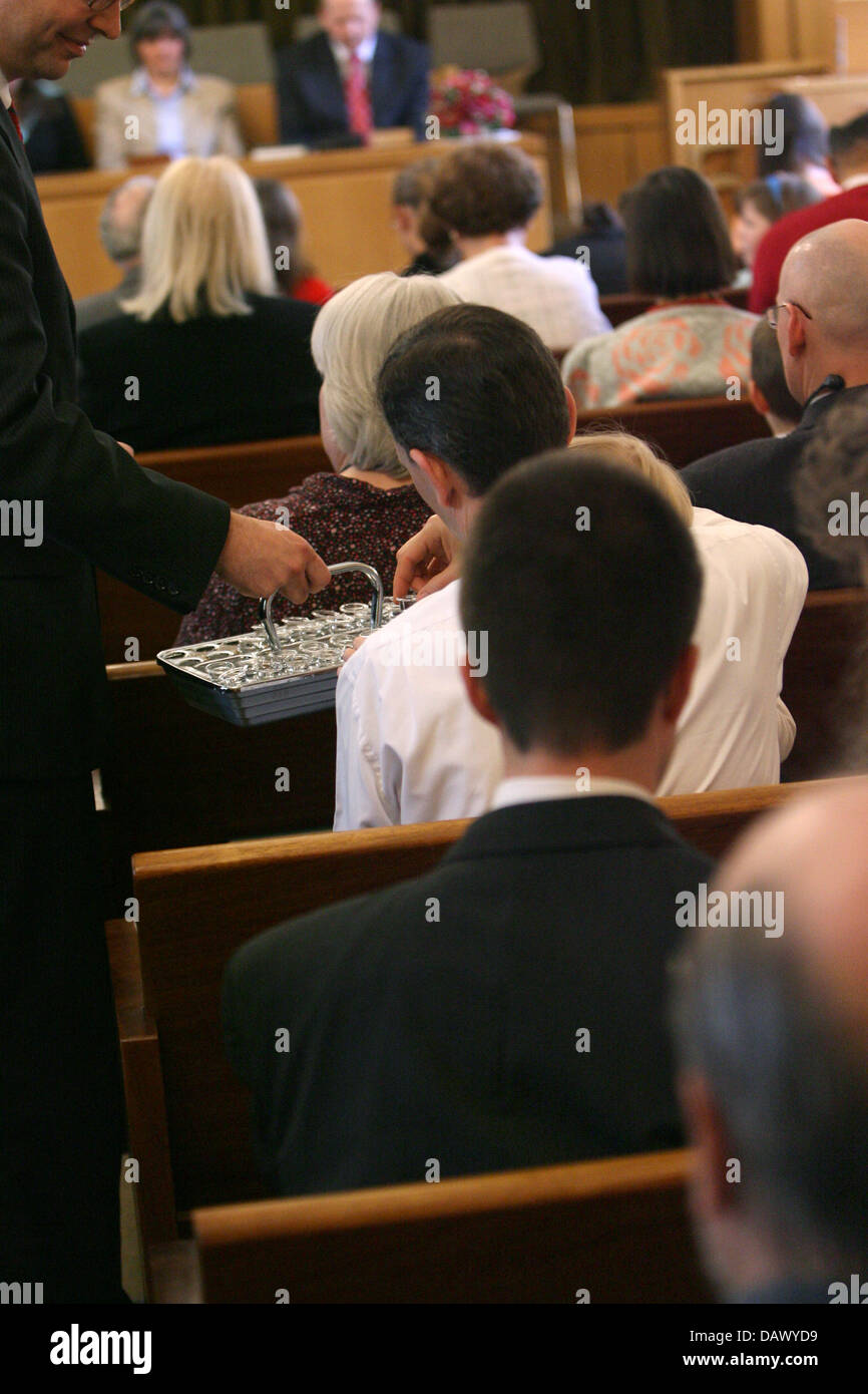 Mormon church congregation hi-res stock photography and images - Alamy