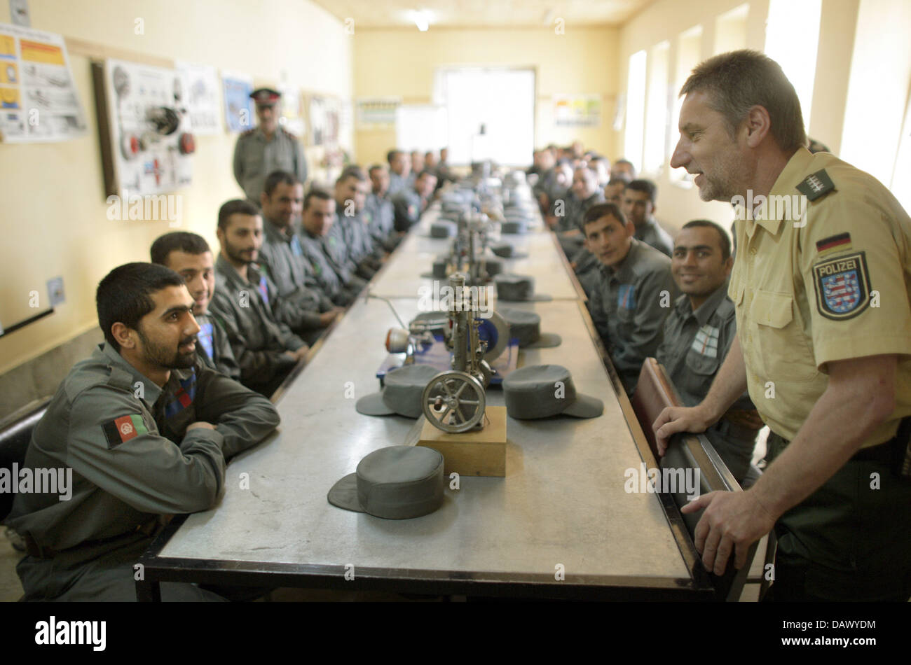 Police students talks hi-res stock photography and images - Alamy