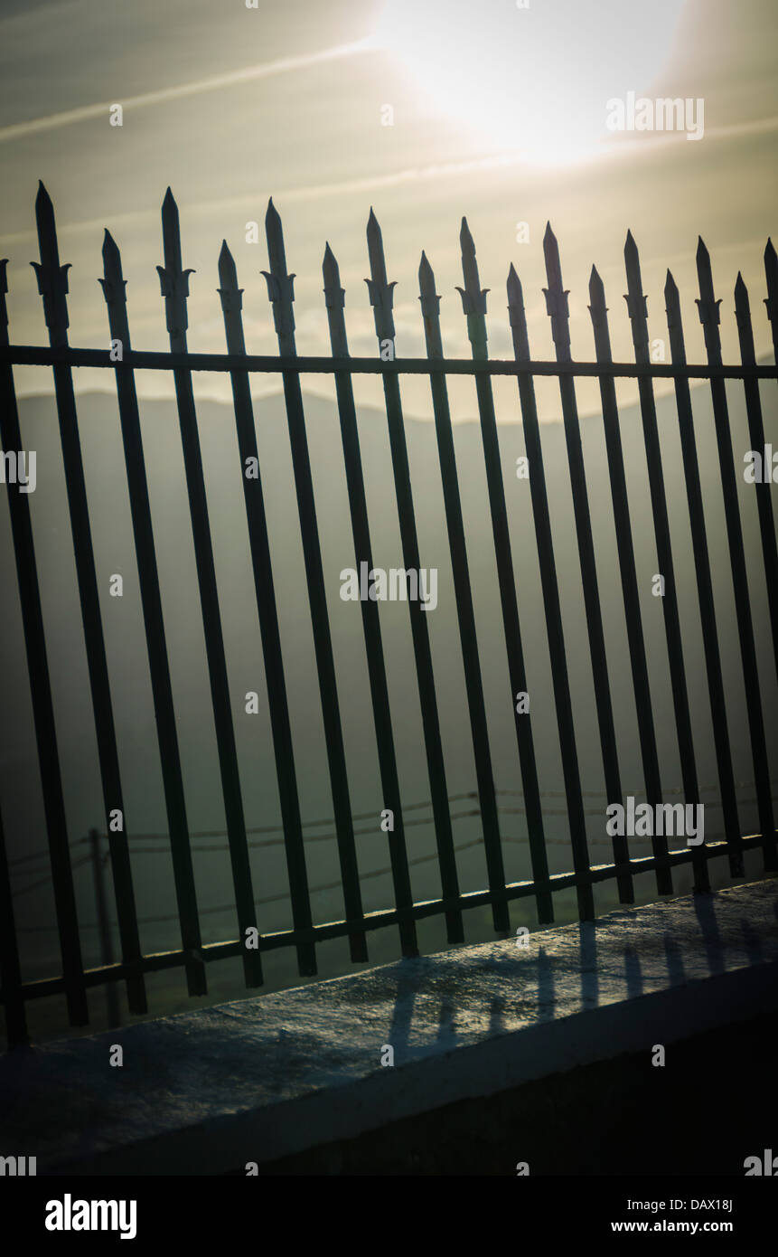 Fence sun hi-res stock photography and images - Alamy