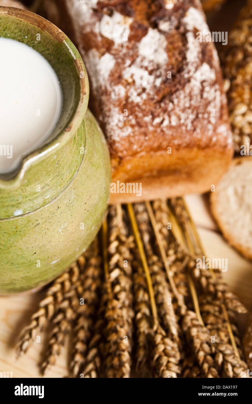 Variety of whole wheat bread Stock Photo - Alamy