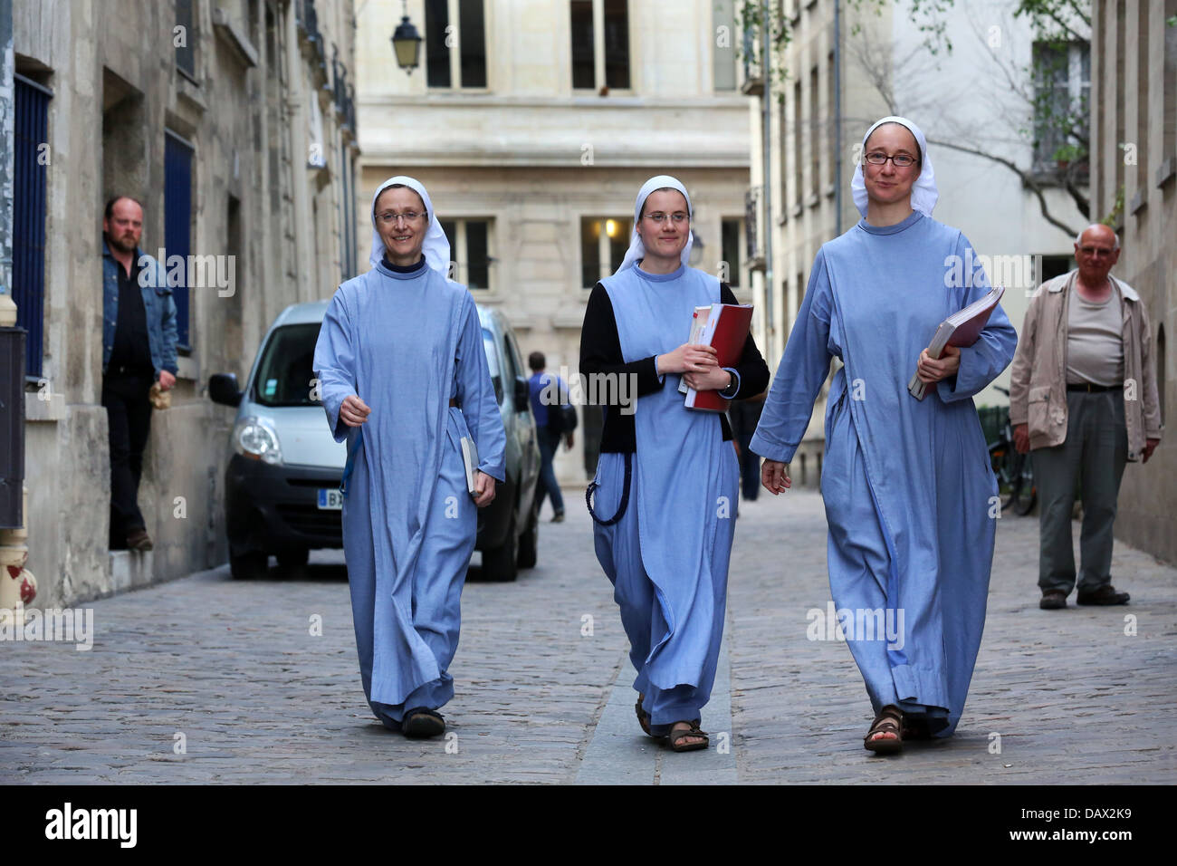 roman catholic sisters of the "Monastic communities of Jerusalem ...