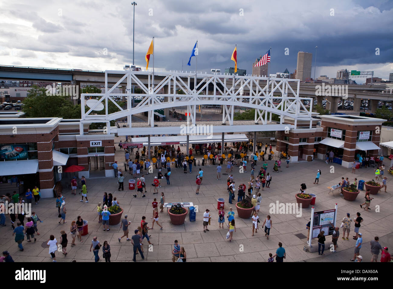 Entrance gate hi-res stock photography and images - Alamy
