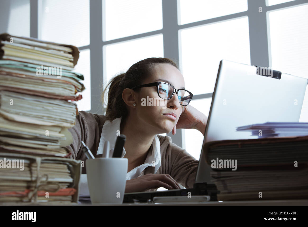 Frustated woman hi-res stock photography and images - Alamy
