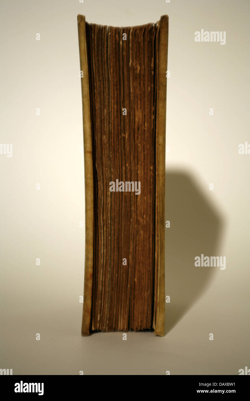 Book standing up hi-res stock photography and images - Alamy