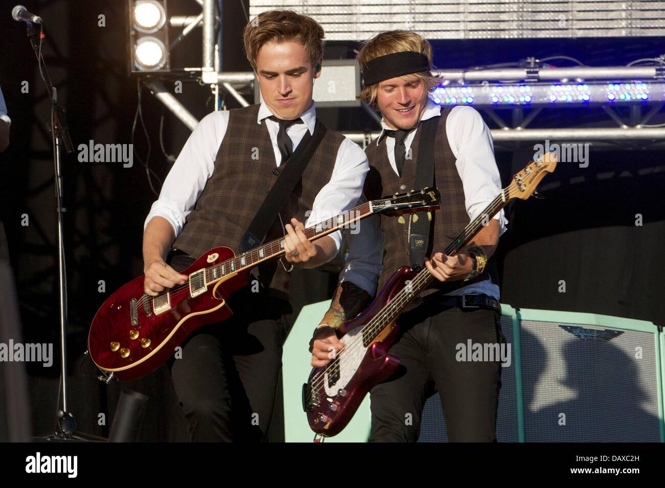 Mcfly hi-res stock photography and images - Alamy