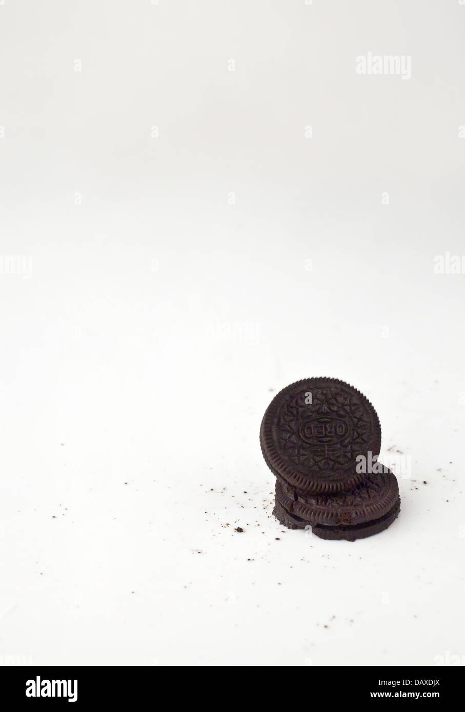 Oreo milk splash Stock Photo - Alamy