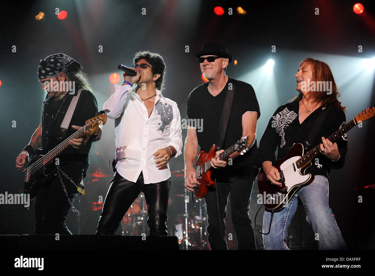 Great white rock band hi-res stock photography and images - Alamy