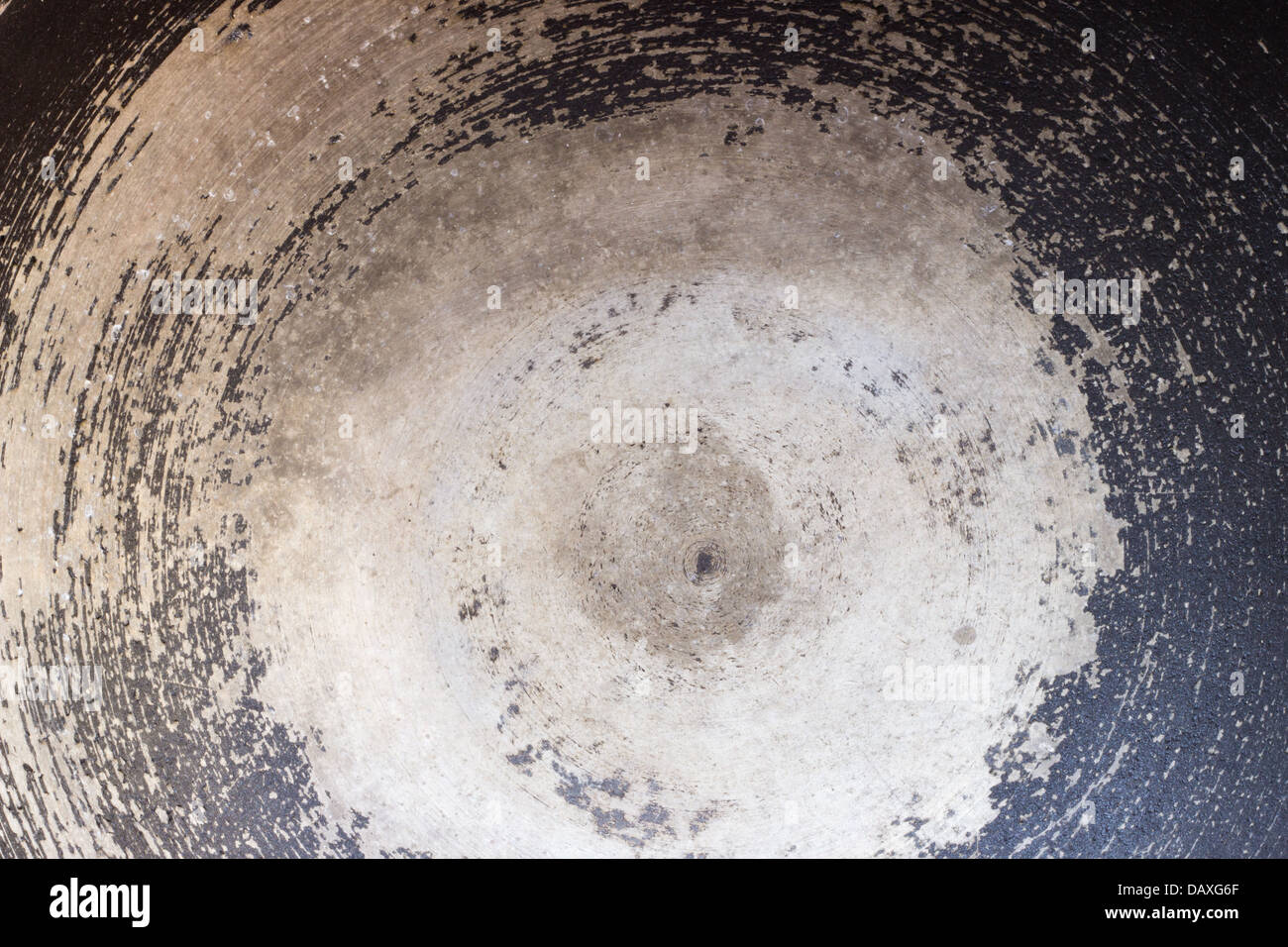 Old frying pan peeling paint Stock Photo - Alamy