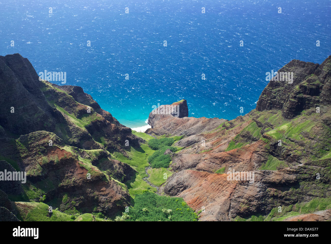Hawaii coastline aerial view hi-res stock photography and images - Alamy