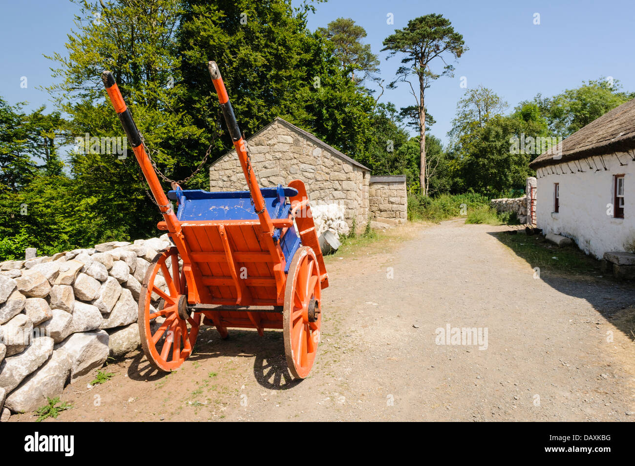 Horsedrawn Scotch scottish cart in the yard of an old Irish farm Stock ...