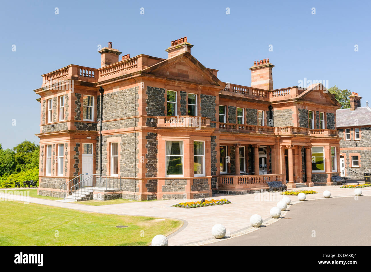 Irish victorian manor house hi-res stock photography and images - Alamy