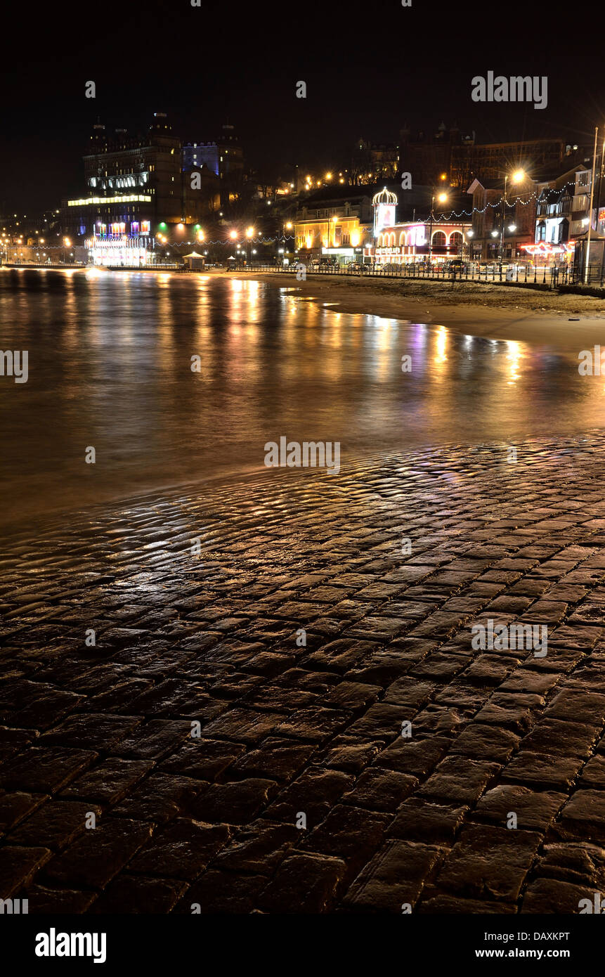 Scarborough seafront hi-res stock photography and images - Alamy