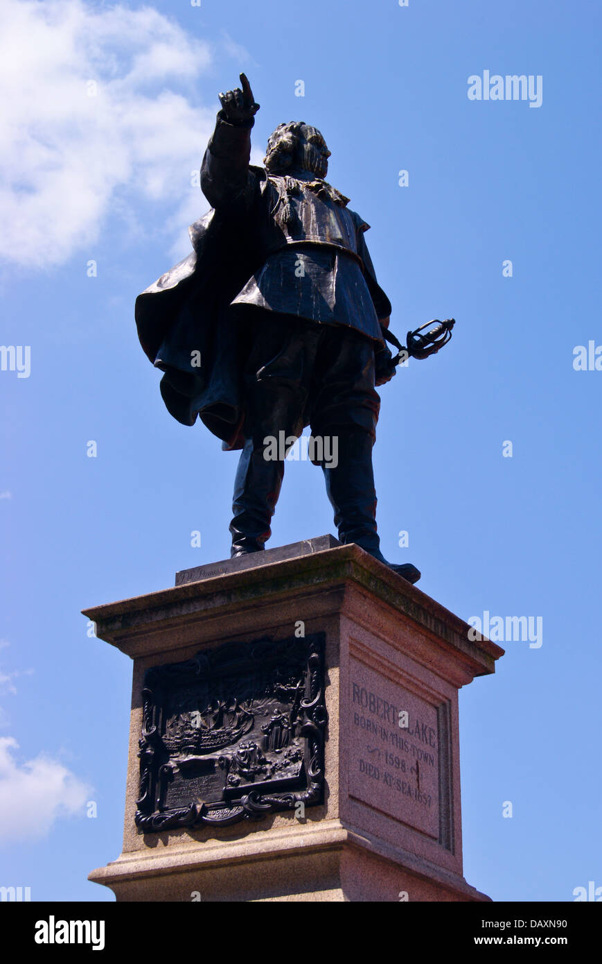 Admiral robert blake statue hi-res stock photography and images - Alamy