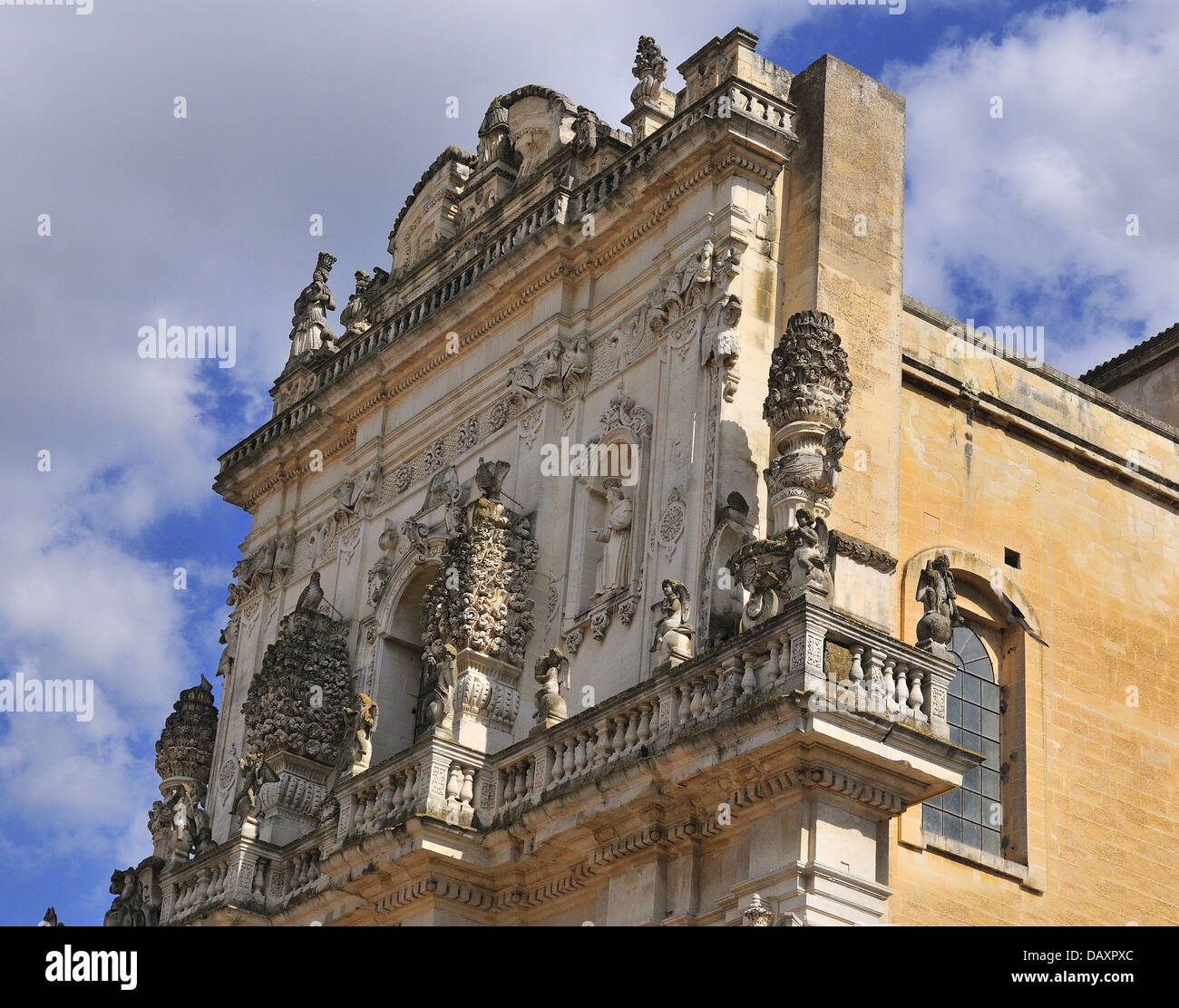 Baroque church facade in Piazza Duomo, Lecce, Italy Stock Photo - Alamy