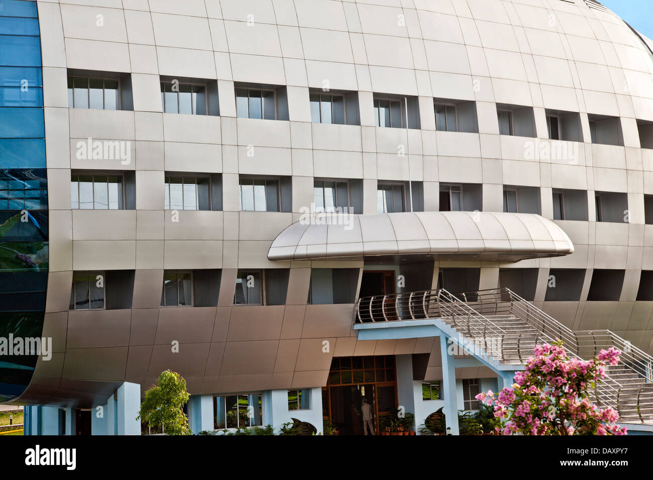 Fish building hi-res stock photography and images - Alamy