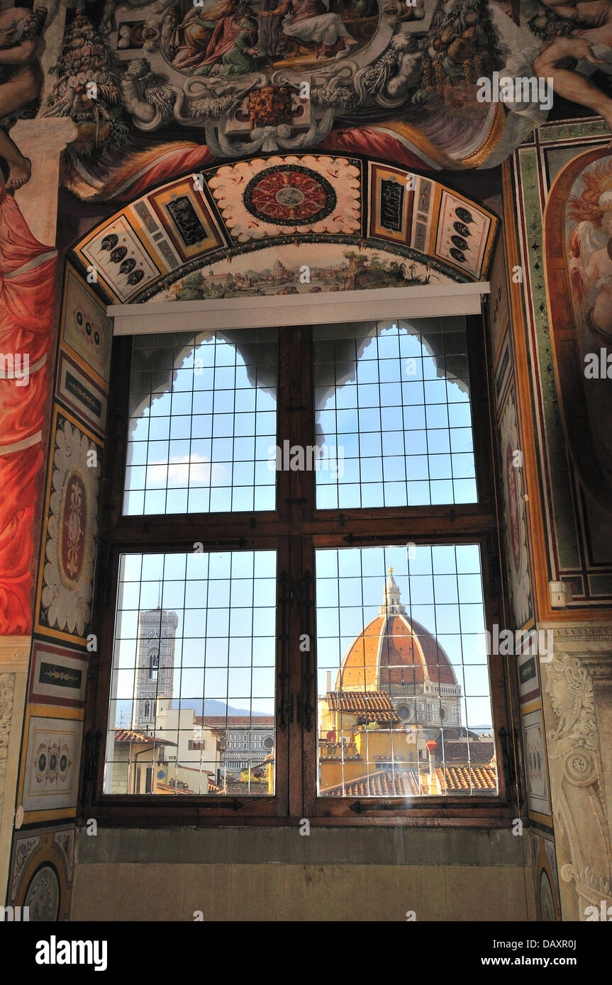 View overlooking Florence and the cathedral (the Duomo)Basilica di ...