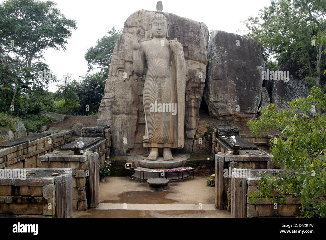 Aukana buddha statue hi-res stock photography and images - Alamy