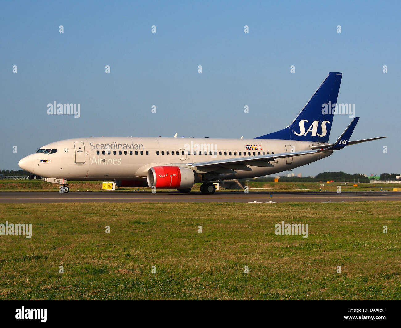 Boeing 737 705 hi-res stock photography and images - Alamy