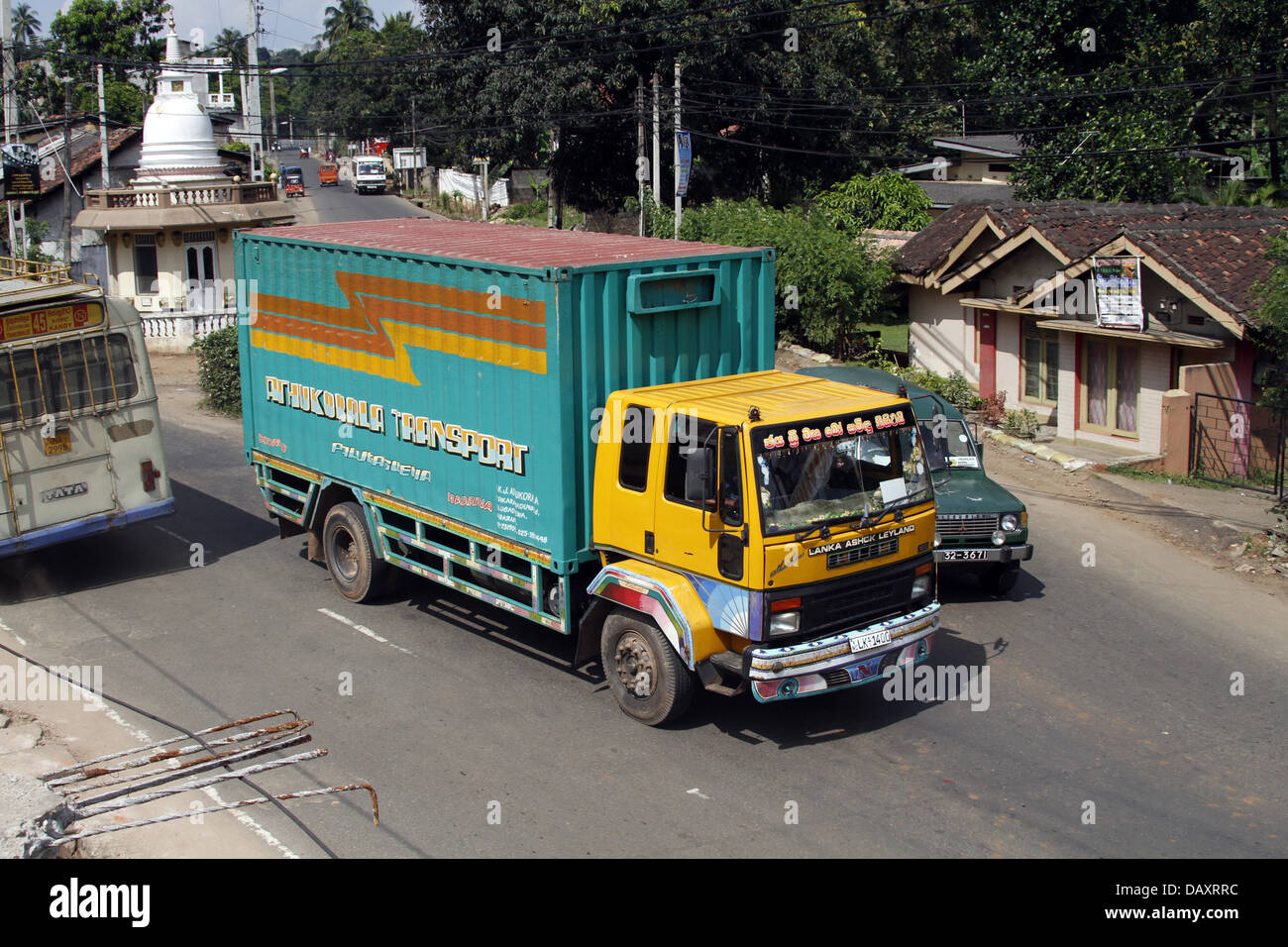 Green lorry hi-res stock photography and images - Alamy