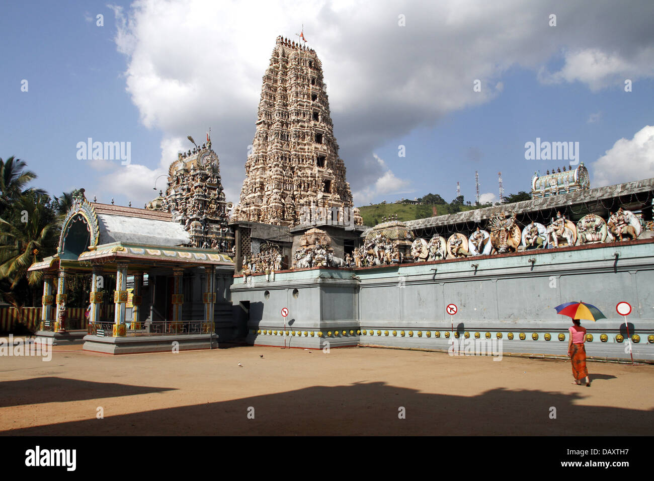 SRI MUTHUMARIAMMAN THEVASTHANAM HINDU TEMPLE MATALE SRI LANKA 11 March ...