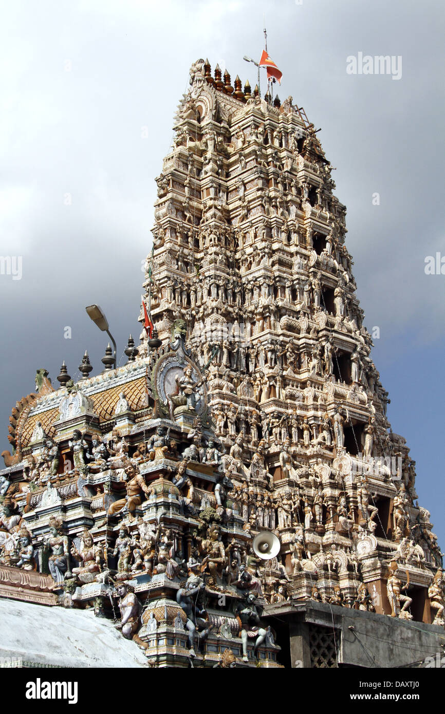 SRI MUTHUMARIAMMAN THEVASTHANAM HINDU TEMPLE MATALE SRI LANKA 11 March ...