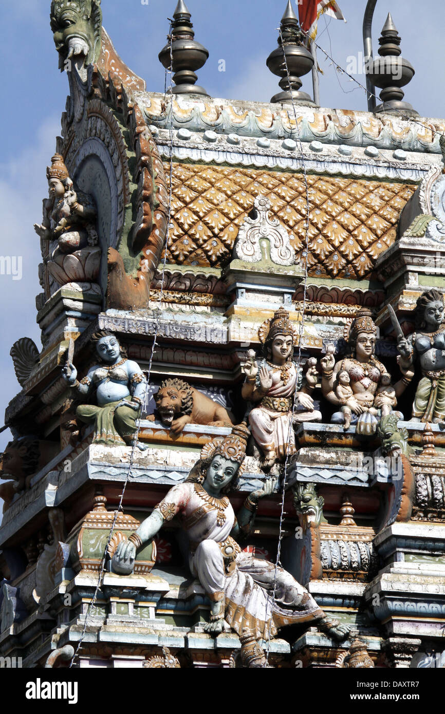 Hindu temple figure hi-res stock photography and images - Alamy