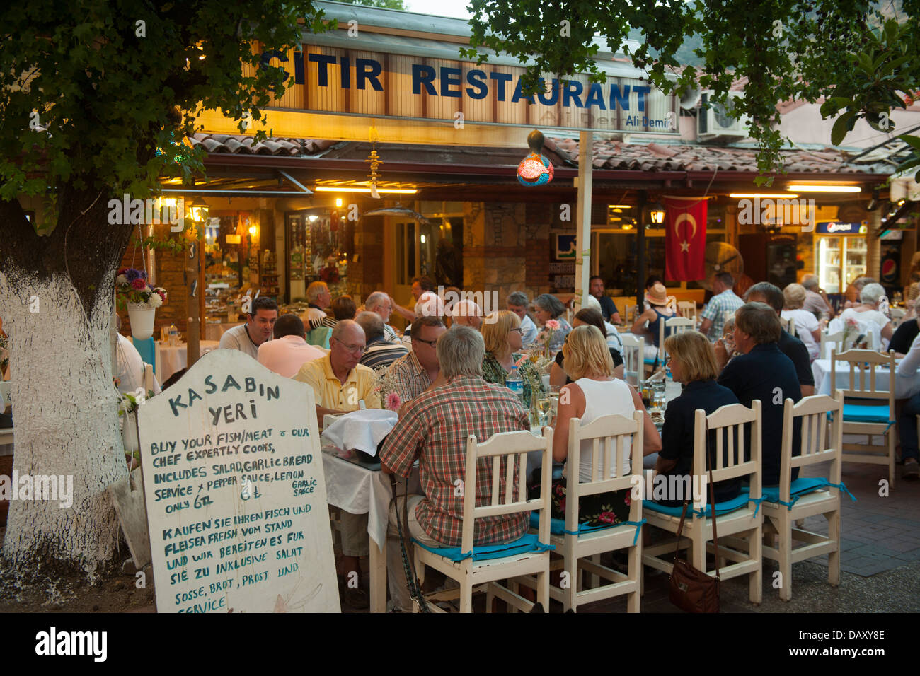 Fisch restaurants hi-res stock photography and images - Alamy