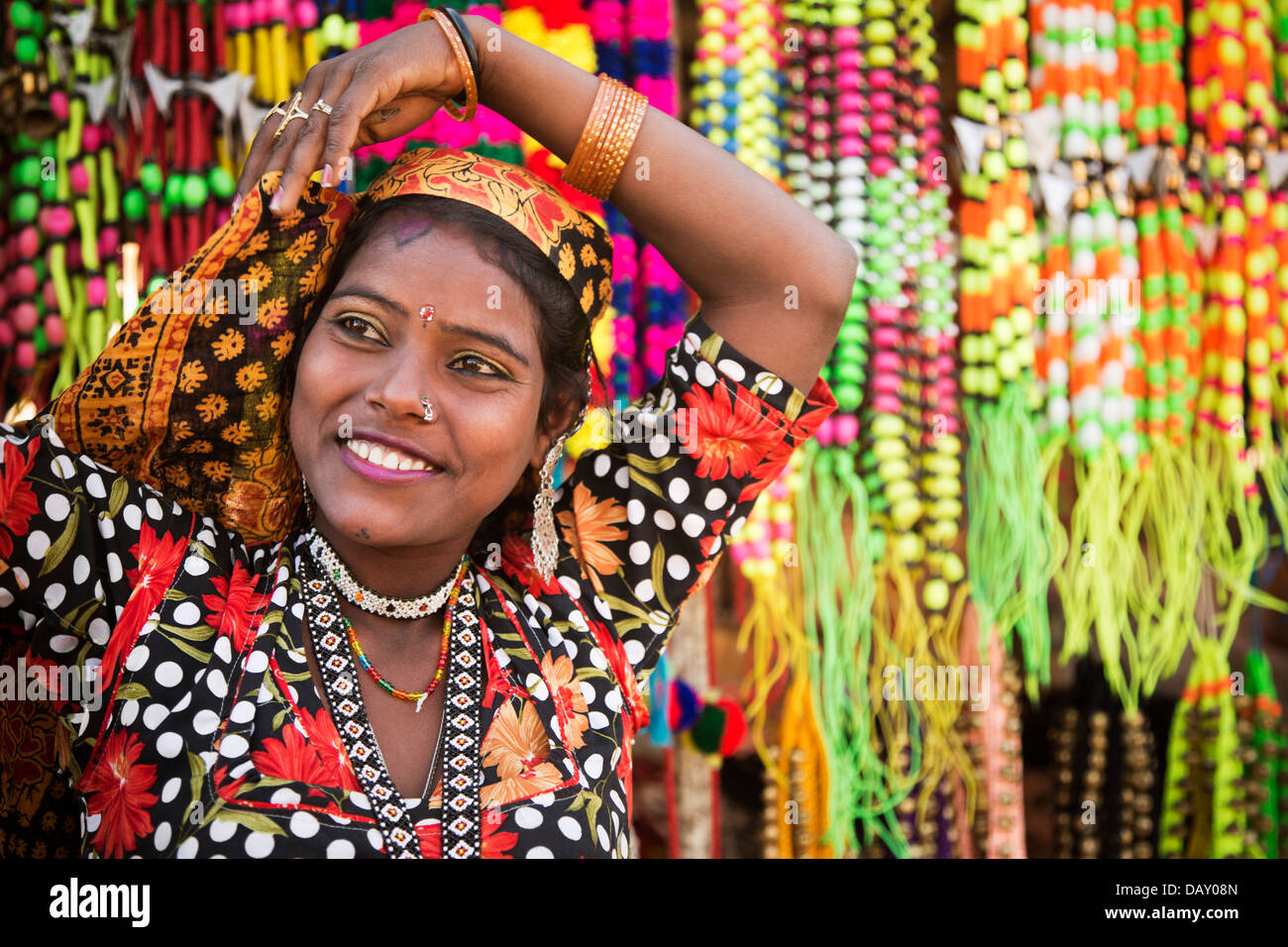 Woman posing in traditional Rajasthani dress, Pushkar, Ajmer, Rajasthan ...